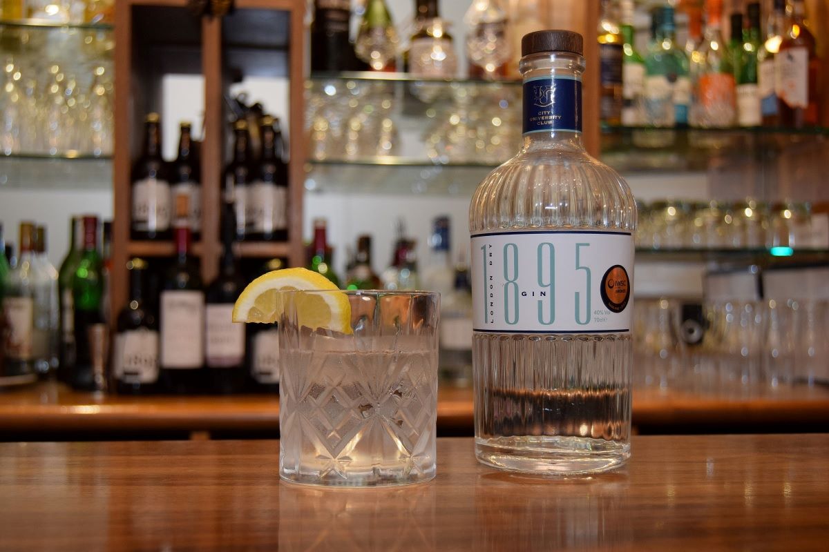 1895 City University Club London Dry Gin Wins Bronze Award - Our Man On ...