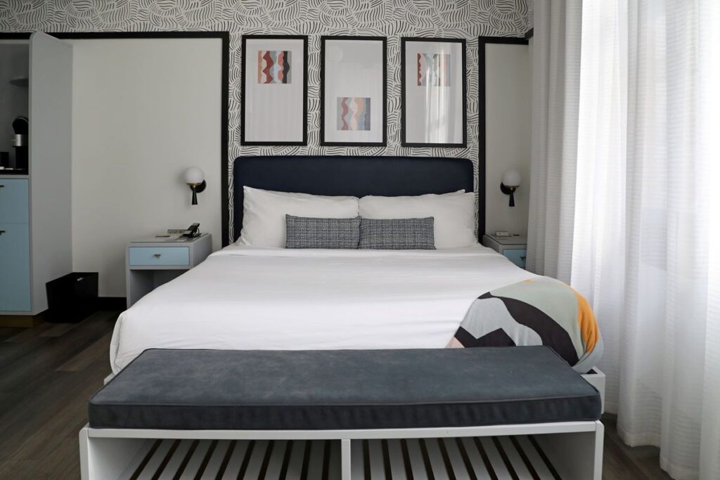 Kinley Cincinnati Downtown Hotel - Our Man On The Ground Travel and ...